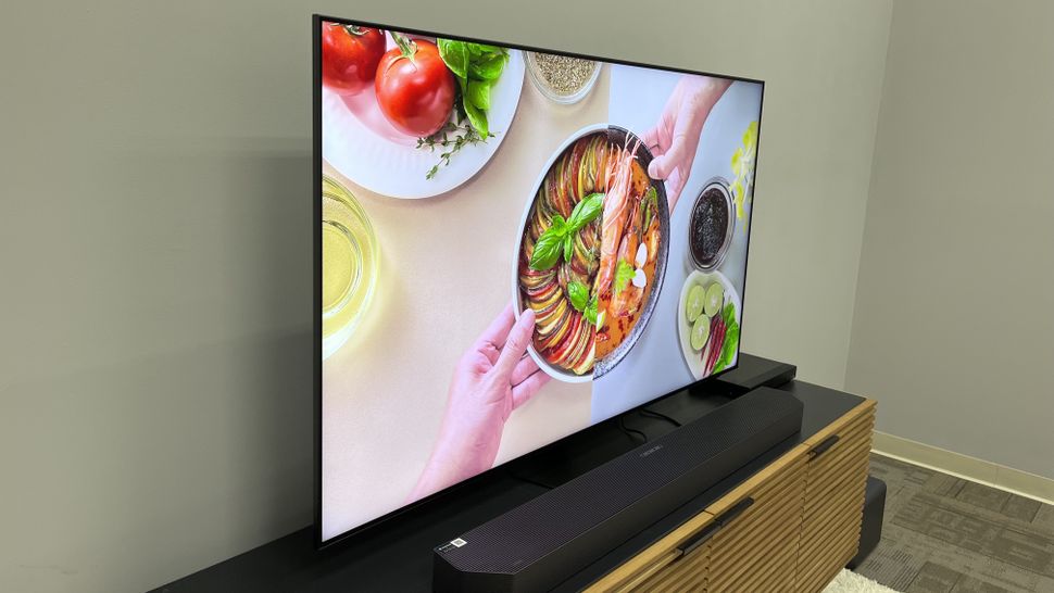 I tested Samsung's new top mini-LED 4K TV, and the Glare-Free screen ...