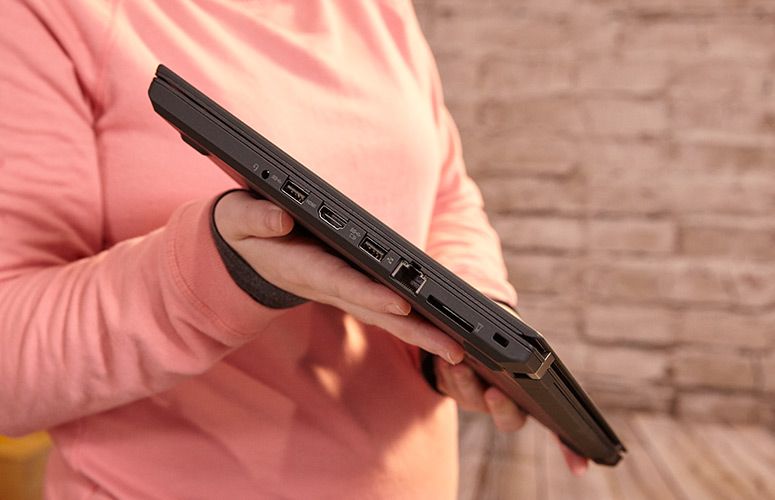 Lenovo ThinkPad T470 Review - Epic Battery Life, Great Keyboard ...