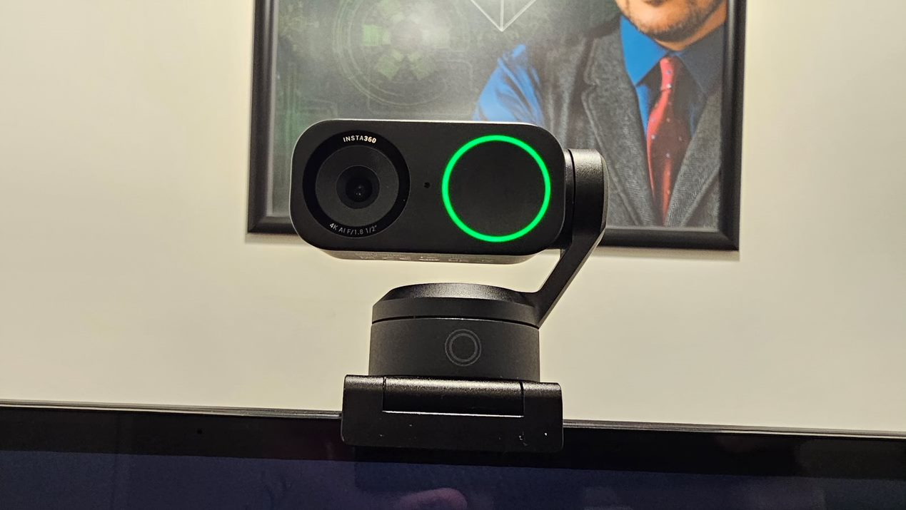 Insta360’s new pair of AI-powered webcams keep you in the frame | Tom's ...