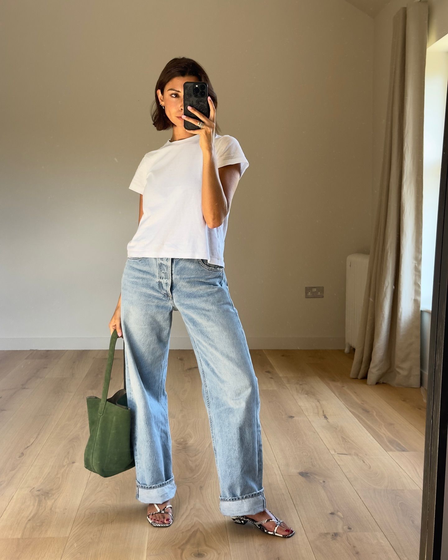 7 Stylish Shoe Styles to Wear With Cuffed Jeans | Who What Wear