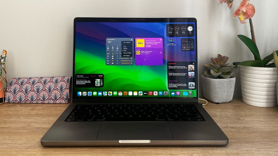 How to (finally) place and edit widgets on your Mac's desktop with ...
