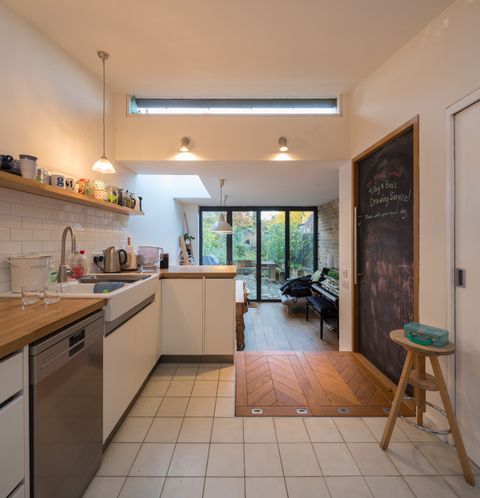 14 Kitchen Window Ideas for the Picture Perfect Space | Homebuilding