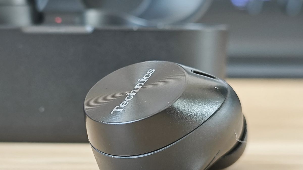 Panasonic Technics EAH-AZ60M2 review: sleek, stylish, very very good ...