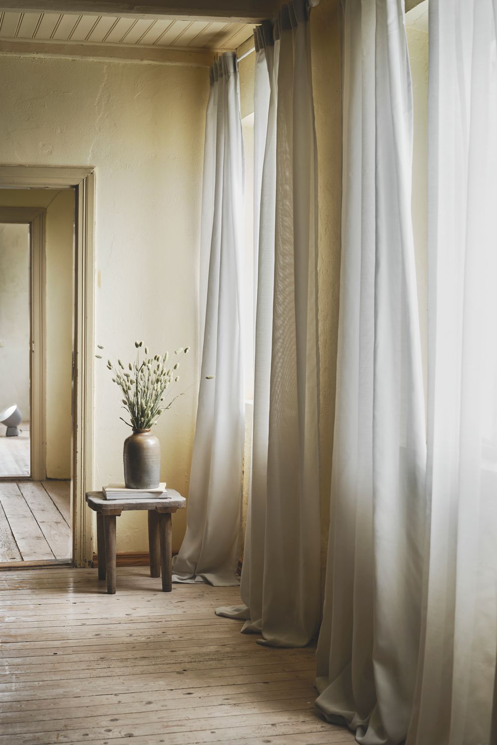 Summer Updates For Your Curtains: Summer Window Treatment Ideas