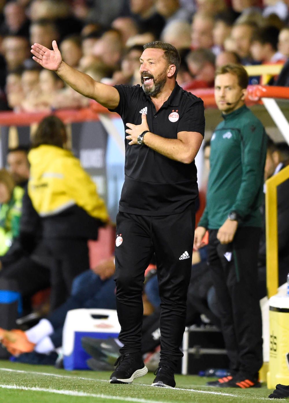 McInnes enjoys ‘bright’ Dons display against Ross County | FourFourTwo