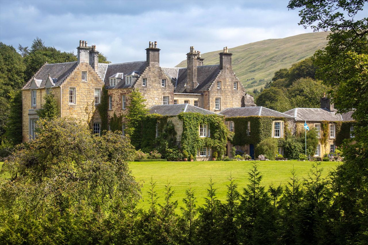 Six magnificent houses and estates for sale, from a picture-perfect ...