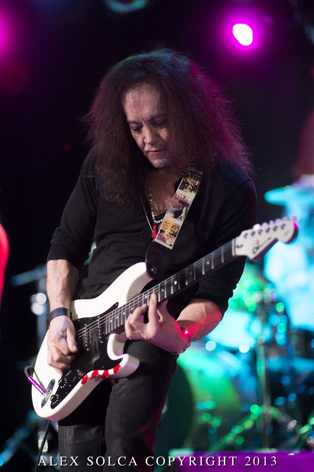 Bent Out of Shape: An Inside Look at Jake E. Lee's First Show in 20 ...