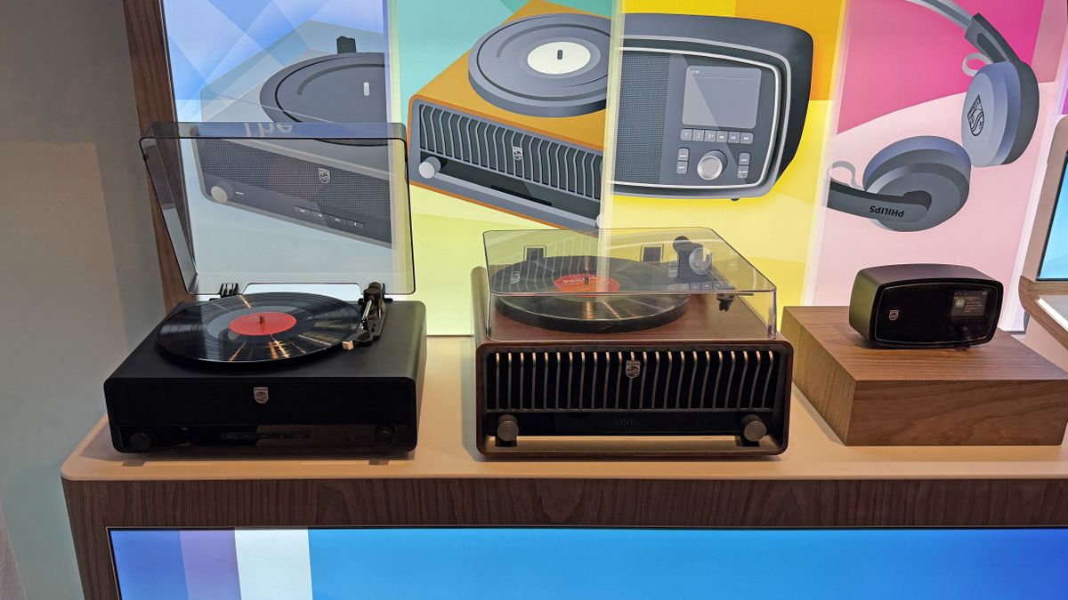 I saw Philips' new retro record players and headphones to celebrate its ...