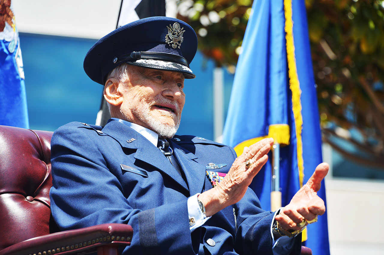 Apollo 11 Moonwalker Buzz Aldrin Honored As Air Force One star Spa Apollo 11 Moonwalker Buzz Aldrin Honored As Air Force One star Spa