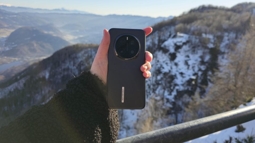 Honor Magic 7 Pro review: an excellent AI camera phone for content ...