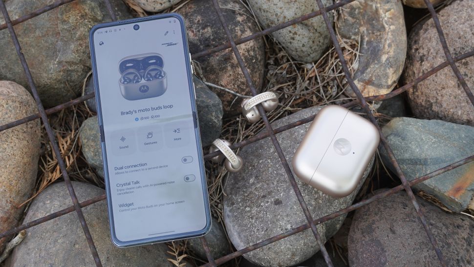 Moto Loop Buds review: Looking this pretty doesn't come cheap | Android ...