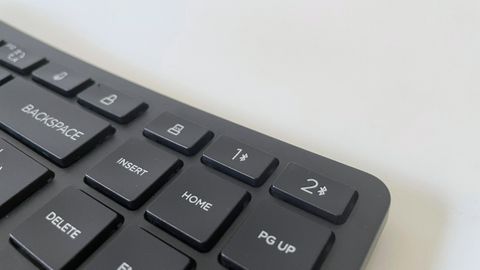HP 960 Ergonomic Wireless Keyboard review: A curvy design with a ...