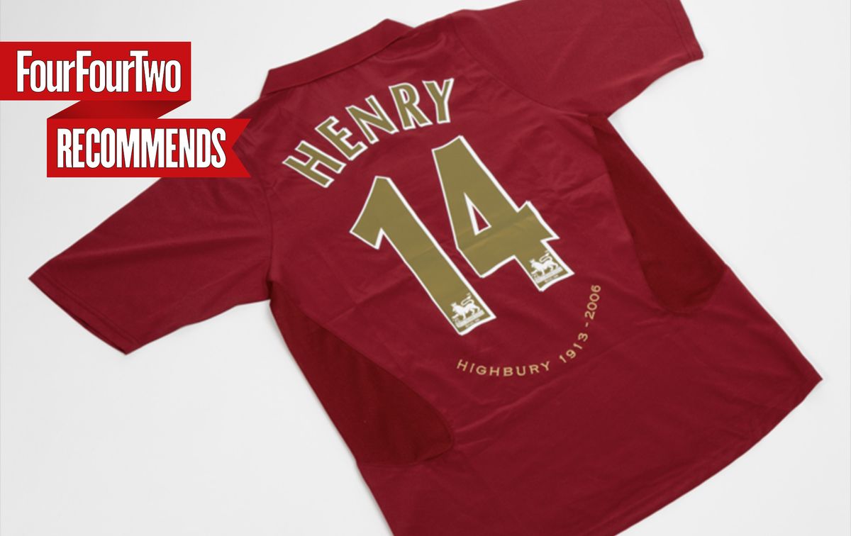 Best football gifts: Present ideas for football lovers | FourFourTwo