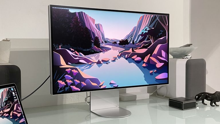 LG UltraFine 6K Evo 32U990A monitor review | TechRadar