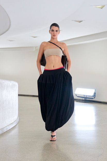 The Viral Genie Pants Trend That Models and Stylists Are Making Cool ...
