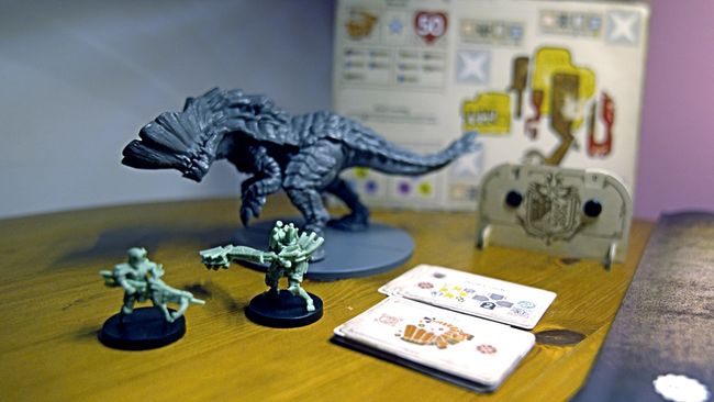 I honestly enjoy the Monster Hunter board game more than the video game ...