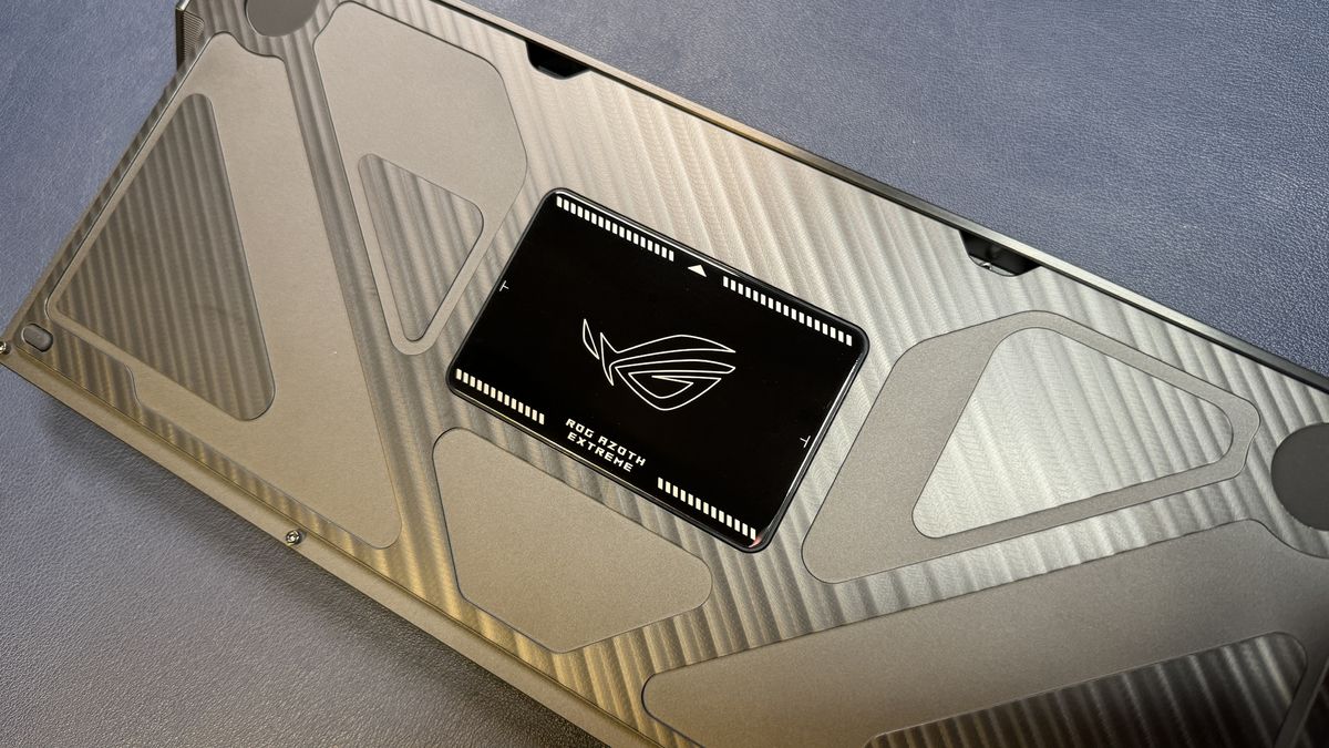Asus ROG Azoth Extreme Review: $500 | Tom's Hardware