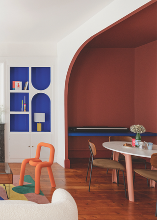 How Geometry, Contrast and Color Work in This Modern Space | Livingetc