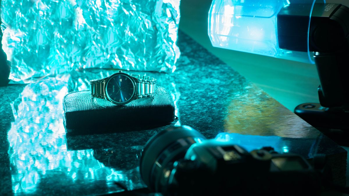 Give your product photography some sparkle! Try this easy lighting ...