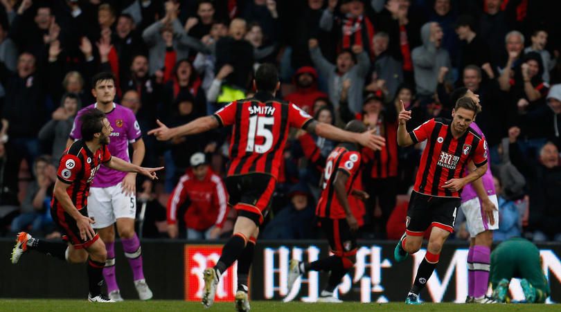 FourFourTwo's tactical review: Walcott’s dual role, Conte nails 3-4-3 ...