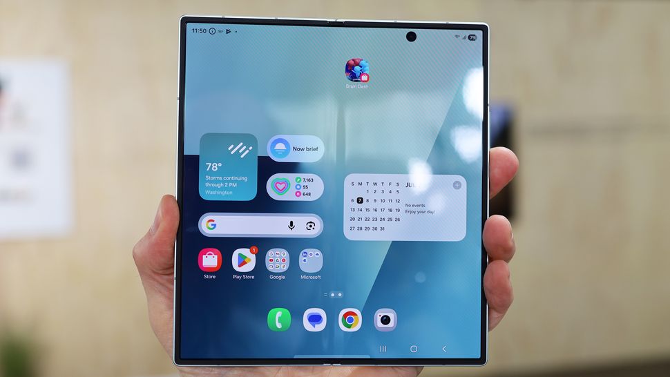 Samsung promises that it hasn't forgotten about the Galaxy tri-fold or ...