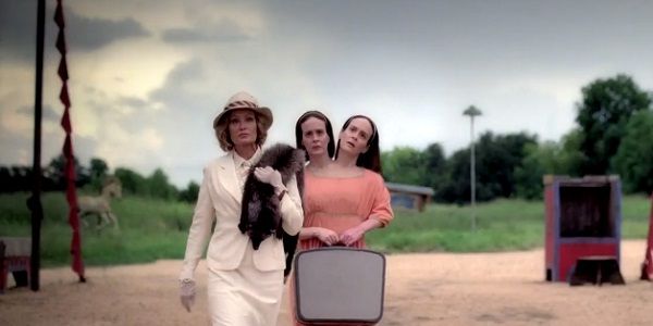 American Horror Story Freak Show Premiere Watch: This Clown Will Haunt ...