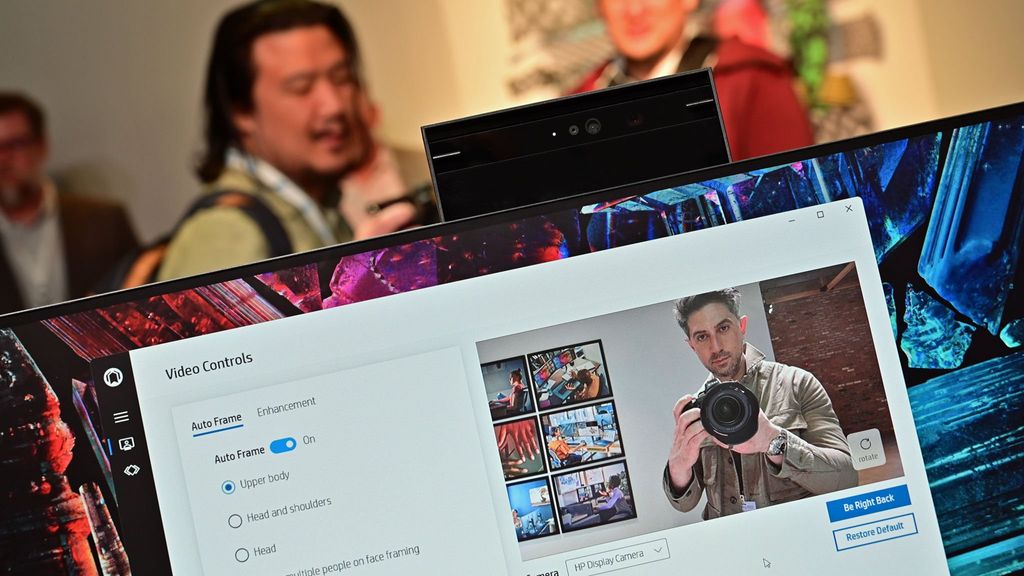 HP's Z24m monitor features a pop-up webcam, noise-canceling mics, and ...