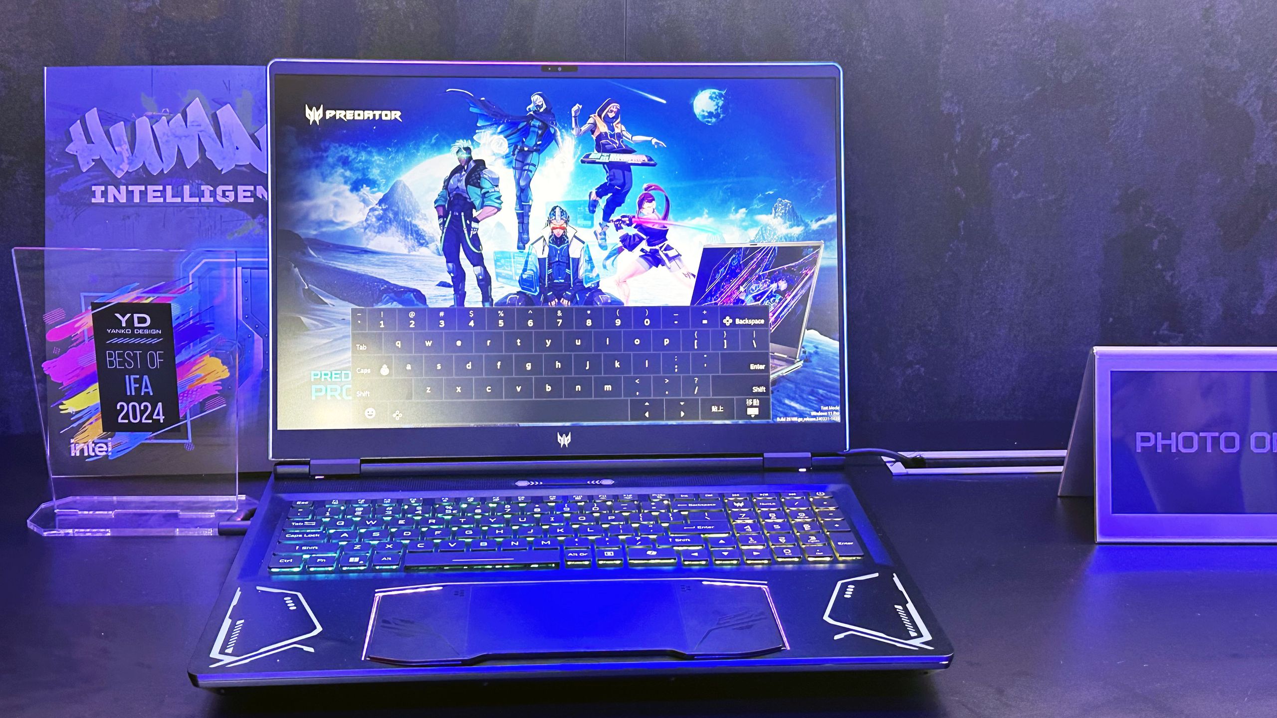 I can't stop thinking about the Acer Predator Project Dualplay concept ...