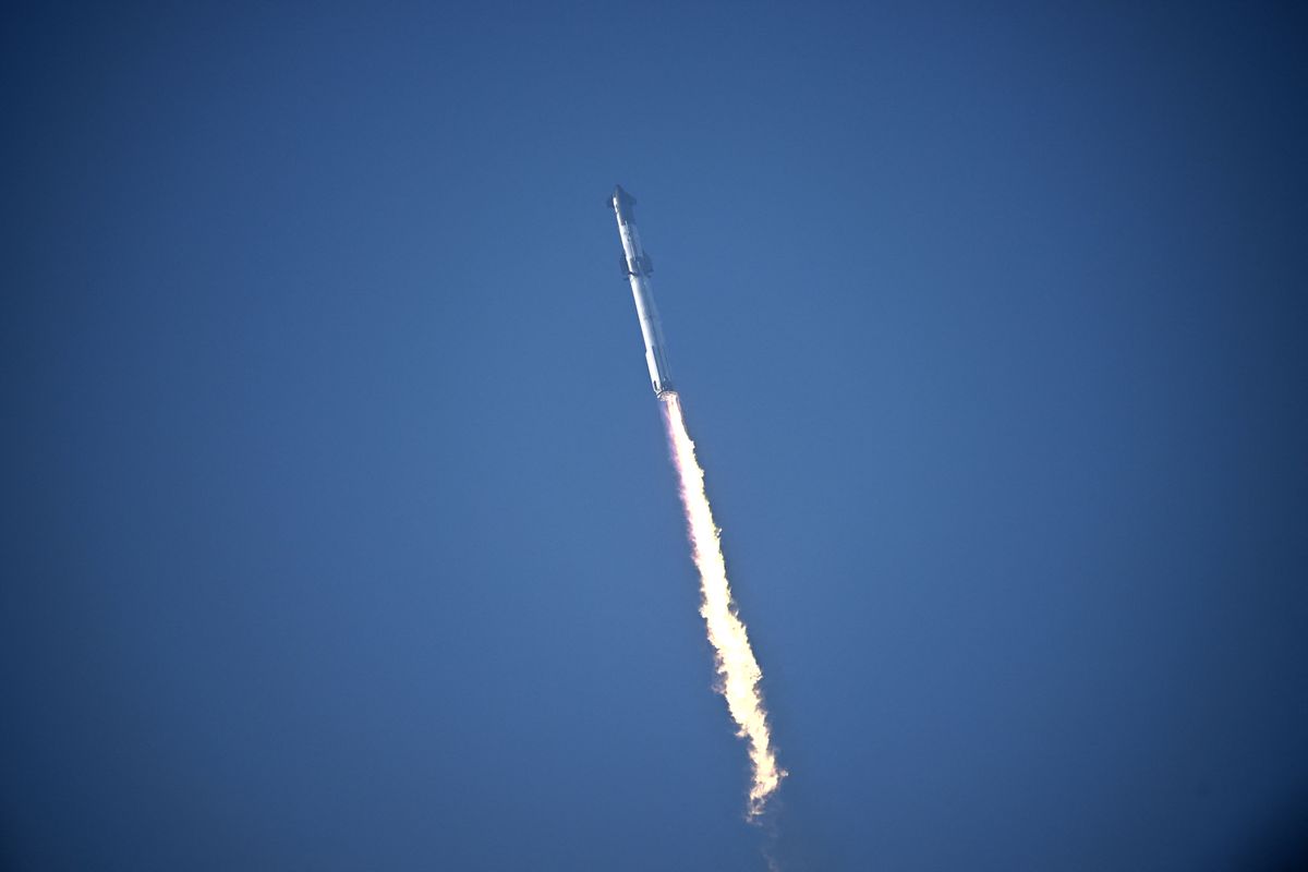 Relive SpaceX's 1st Starship test flight in these incredible launch ...