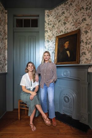 How to decorate with primary colors using the 'unexpected red theory'