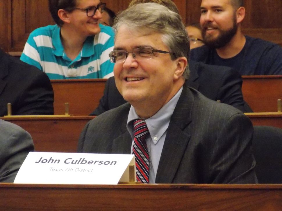 To Europa! Mission to Jupiter's Moon Gains Support in Congress | Space