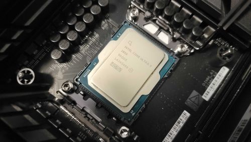 Intel slapped with class action lawsuit for Raptor Lake CPU instability ...