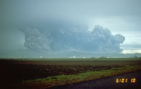 In Photos: The Colossal Eruption of Mount Pinatubo | Live Science