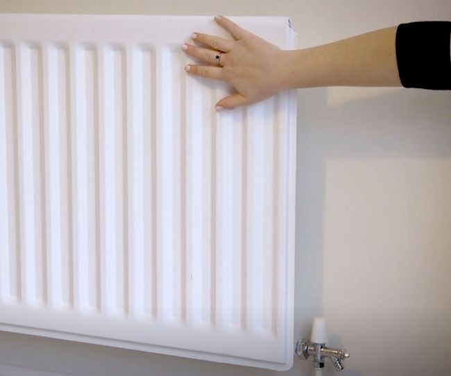 How to bleed a radiator: Get rid of unwanted cold spots | Homebuilding