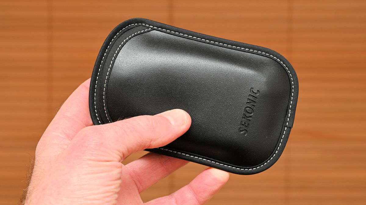 Sekonic Flashmate L-308X / L-308X-U review: the only light meter you’ll ...