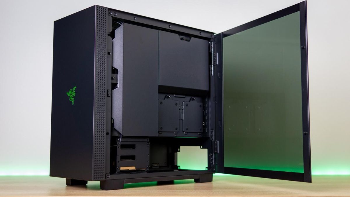 Razer Tomahawk ATX Review: If You Must Own a Razer Case | Tom's Hardware