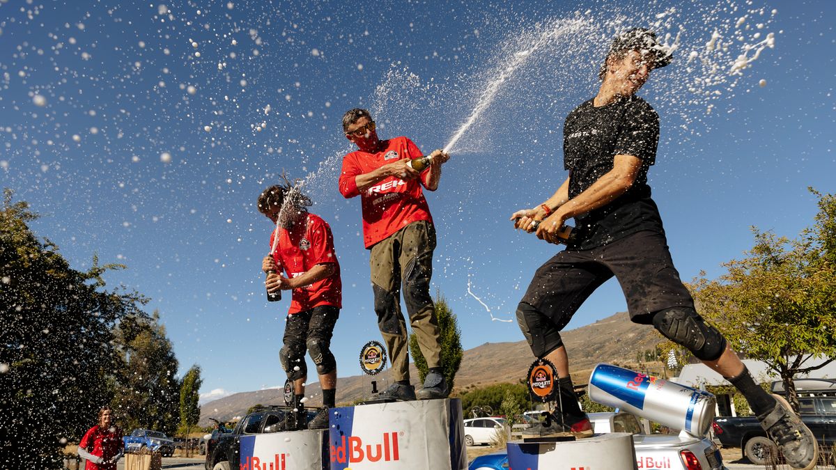 The unique Red Bull Foxhunt downhill race hits New Zealand | Bike Perfect