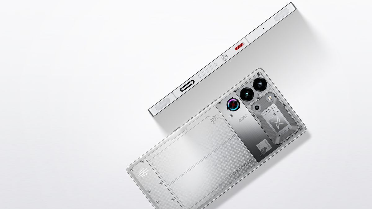 The RedMagic 10 Pro Plus is basically a power bank attached to a gaming ...