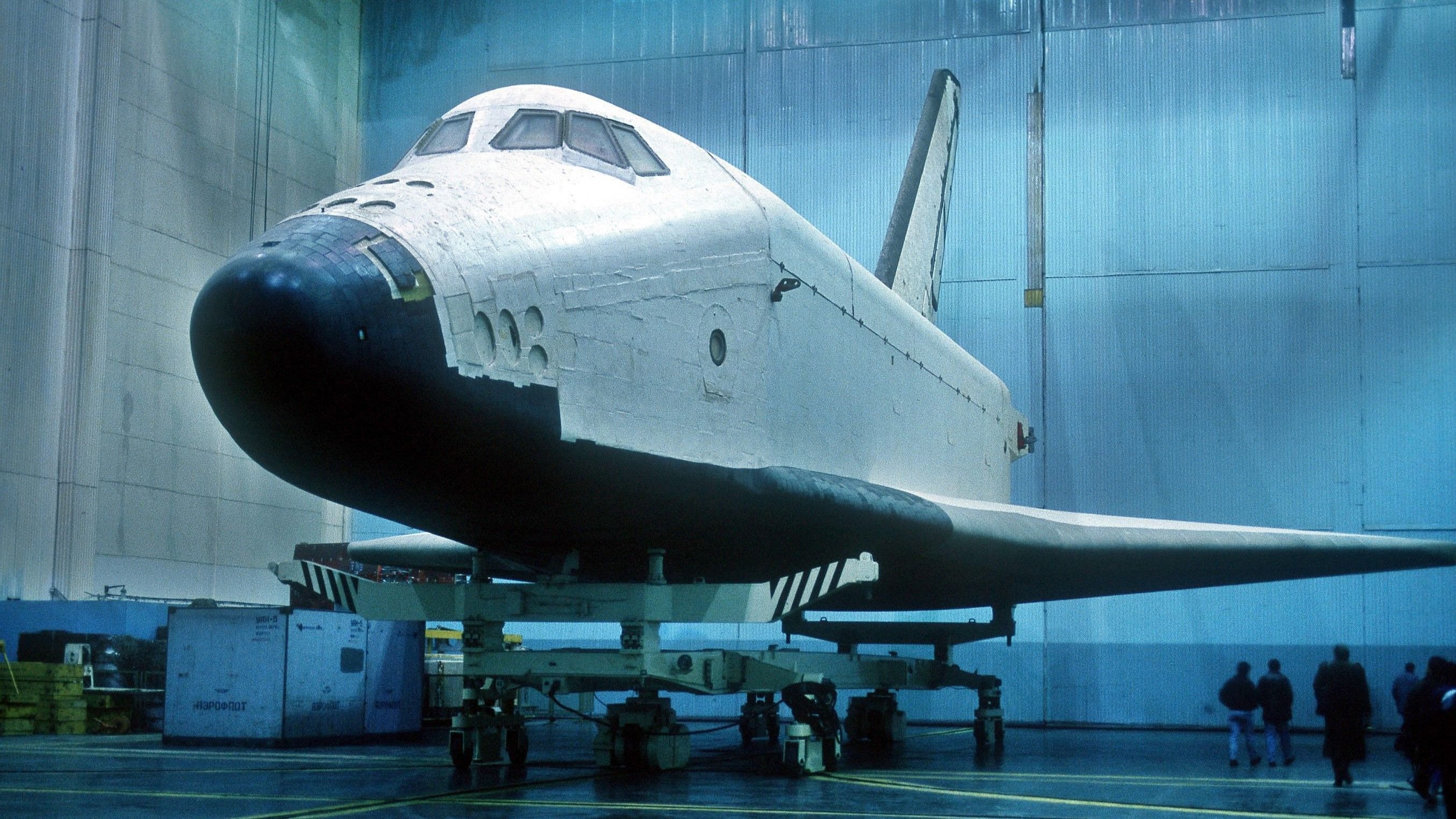 Space Shuttle Head On View