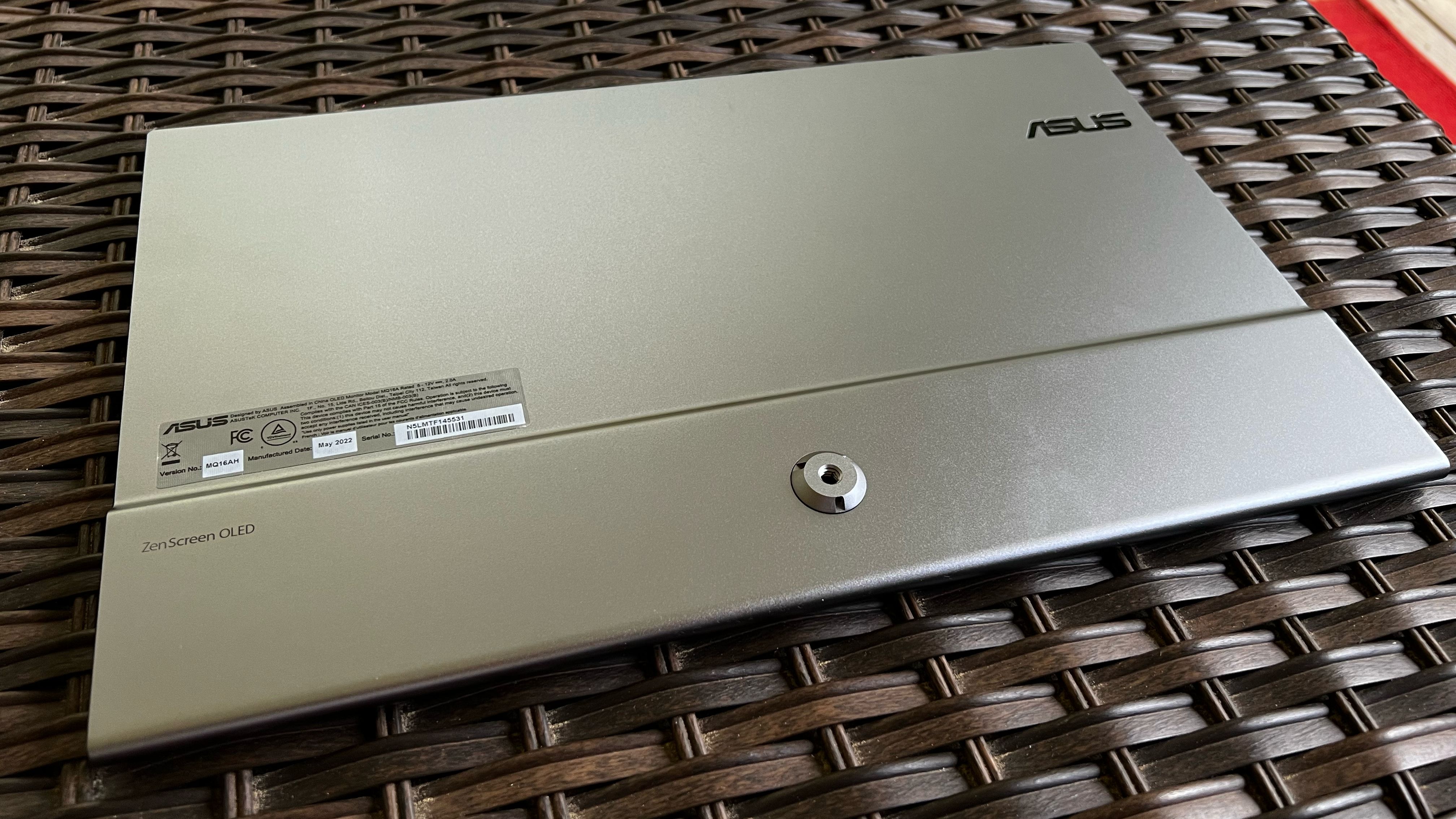 Asus ZenScreen OLED MQ16AH Portable Monitor Review: Great Asus ZenScreen OLED MQ16AH Portable Monitor Review: Great