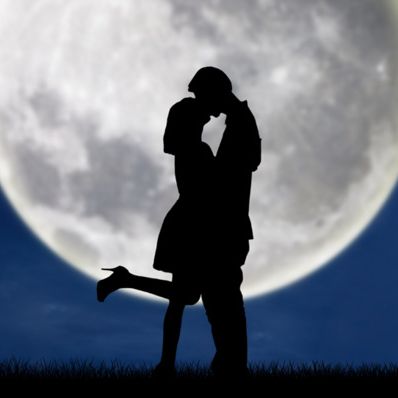Full Moon Kiss