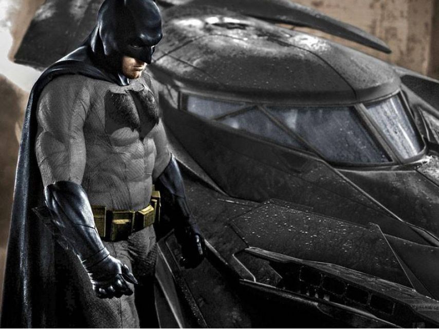Ben Affleck Batman Suit Revealed