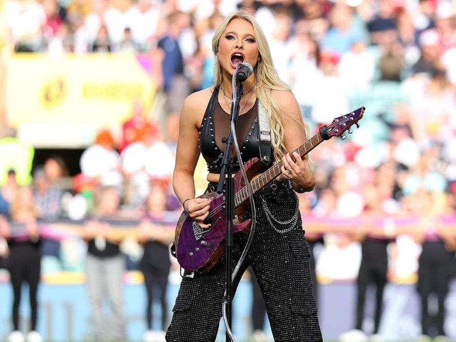 The Rugby World Cup Final Was Already Electric… Then Sophie Lloyd ...