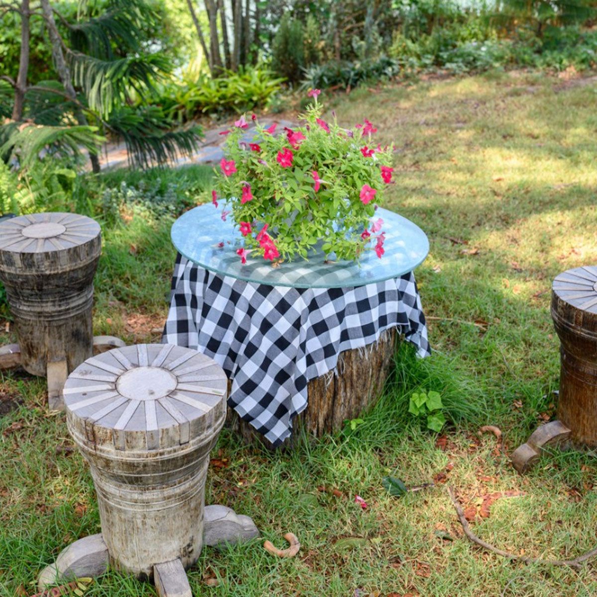 Diy Outdoor Decorating Ideas On A Budget DIY Backyard Bars: The