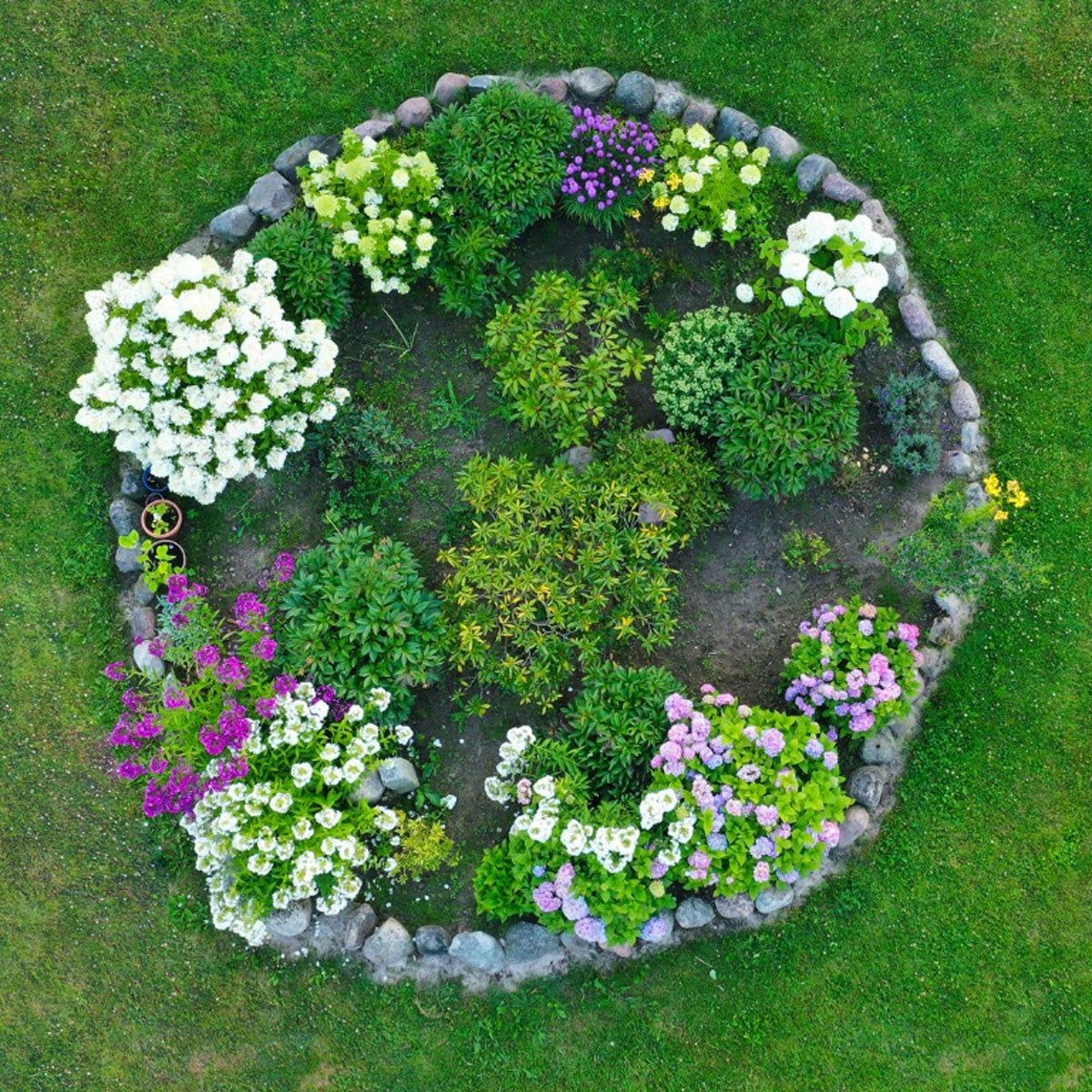 Circular Garden Design Simple