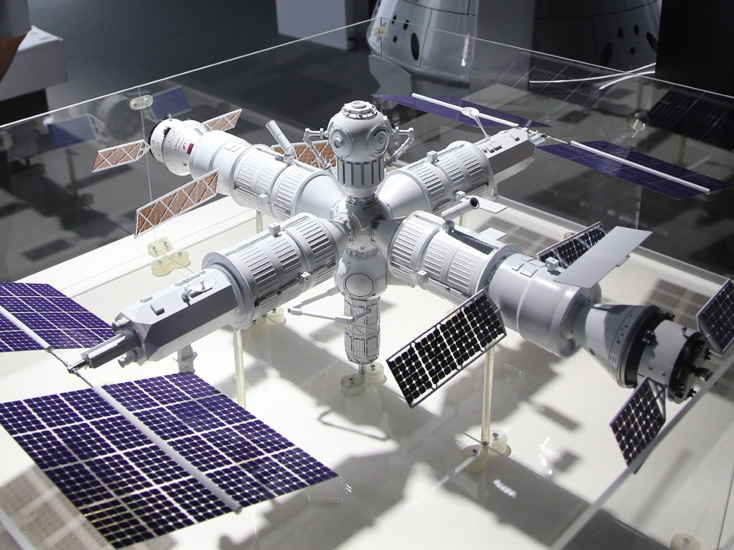 Russia Us Agree To Build New Space Station After Iss Work On Joint