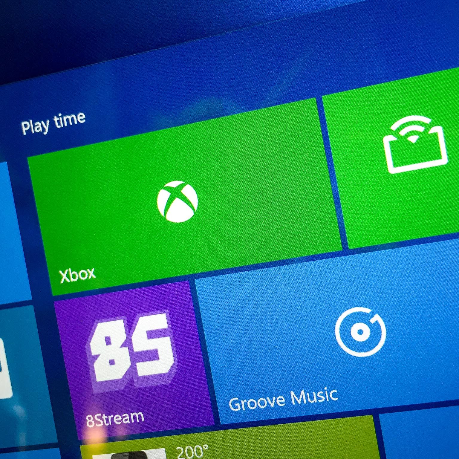 You Can Now Install Windows 10 Apps On Your Xbox One From