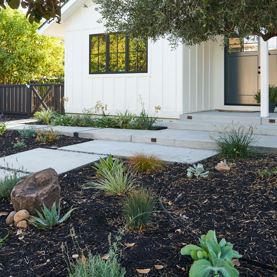 20 Sloping Front Yard Landscaping Ideas Magzhouse