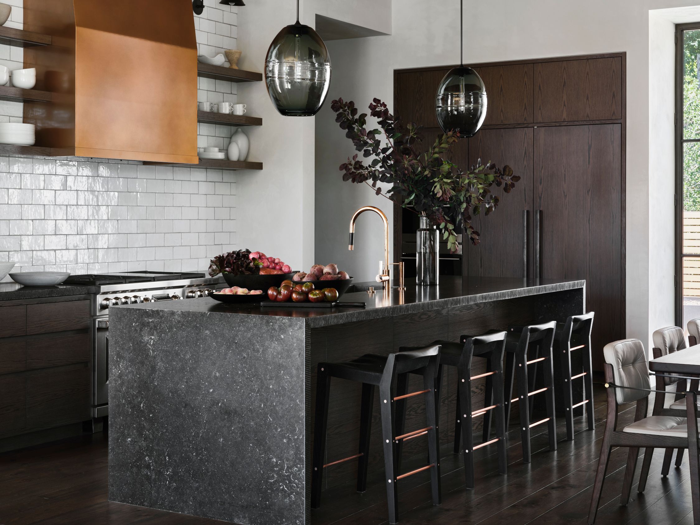 Large Black Kitchen Ideas