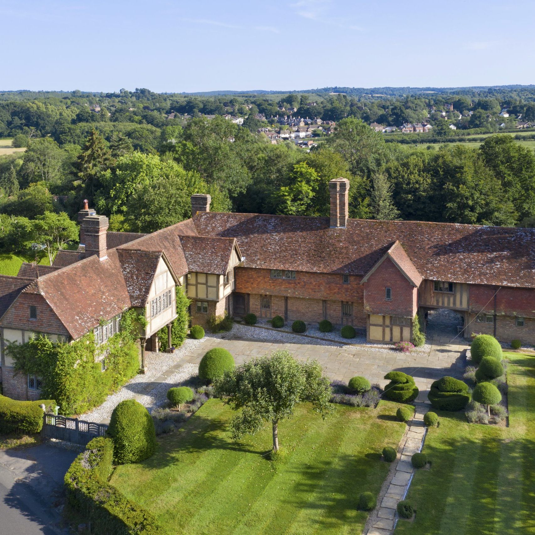 Medieval Manor House Wightwick Manor In 2020 | Architecture, Medieval